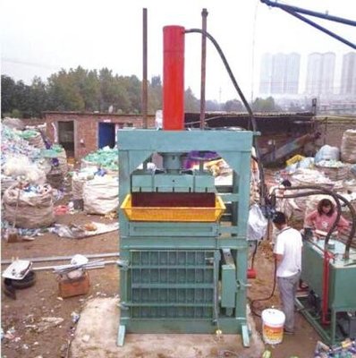 China Vertical Type Manual Operate Hydraulic PET Bottles Baler Machine from HFBALER CHINA supplier